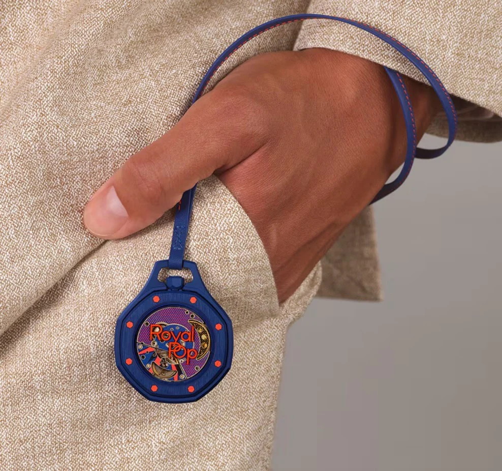 Swatch VivoCity outlet closes as crowd rushes to buy ap royal pop ...